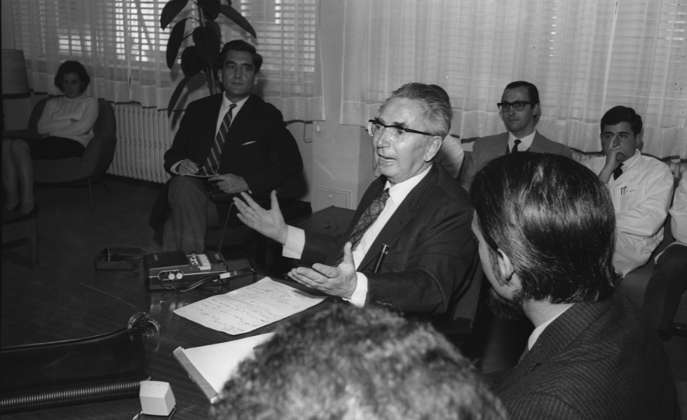 Neurosis y sentido de la vida - Nuestro Tiempo - Universidad de Navarra